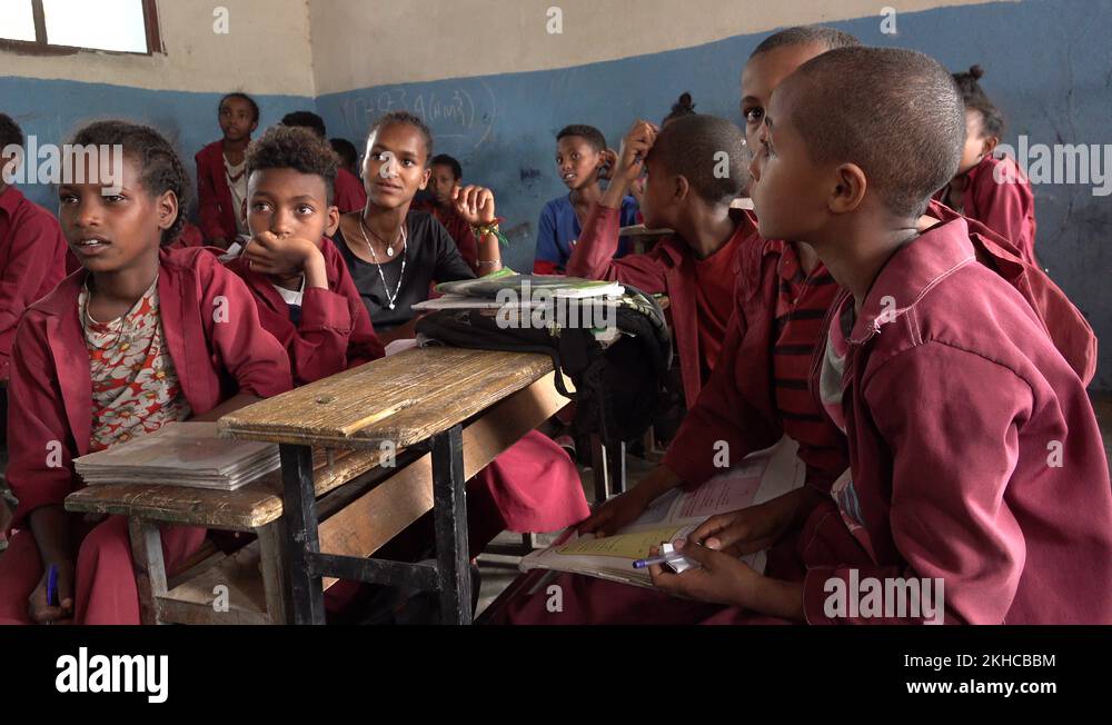 Africa education - Ethiopian students listen answer questions from ...