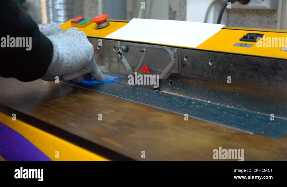 Diamond cutter Stock Videos & Footage - HD and 4K Video Clips - Alamy