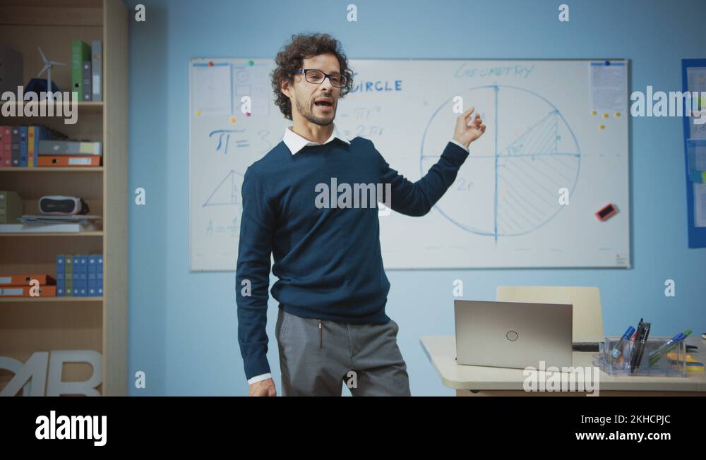 Zoom lesson teacher Stock Videos & Footage - HD and 4K Video Clips - Alamy