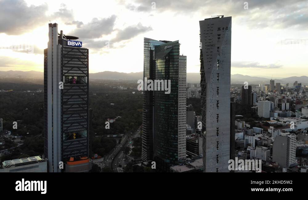 Tallest skyscrapers Stock Videos & Footage - HD and 4K Video Clips - Alamy