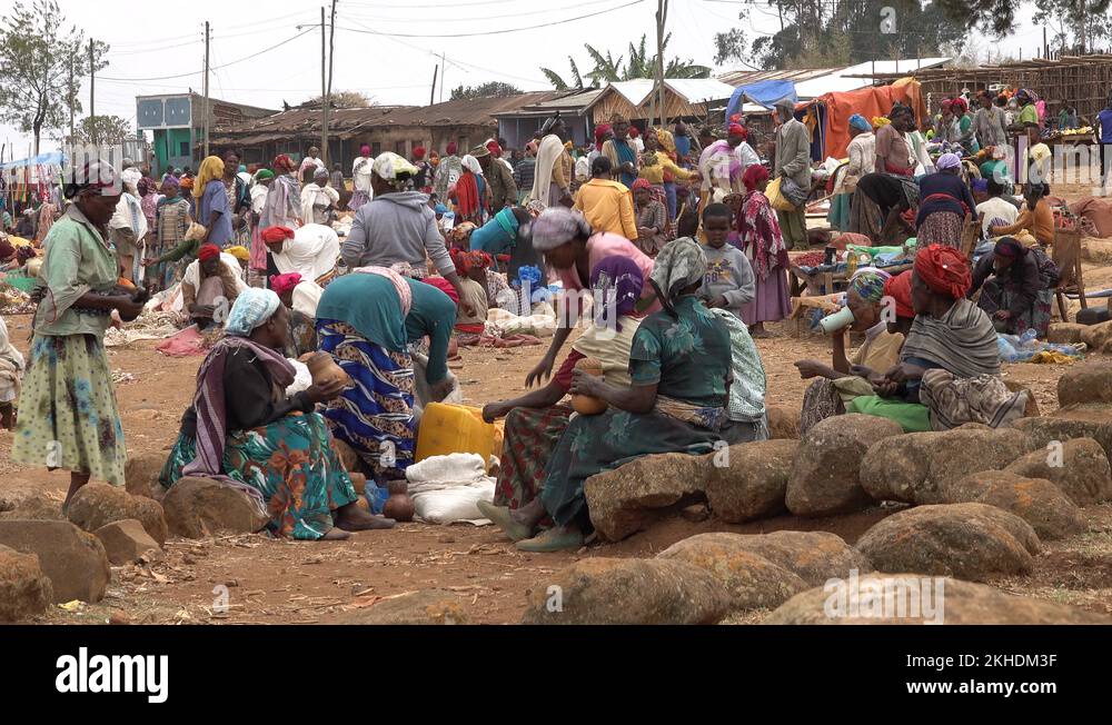 Africa traditions culture, crowds at bustling food market village ...