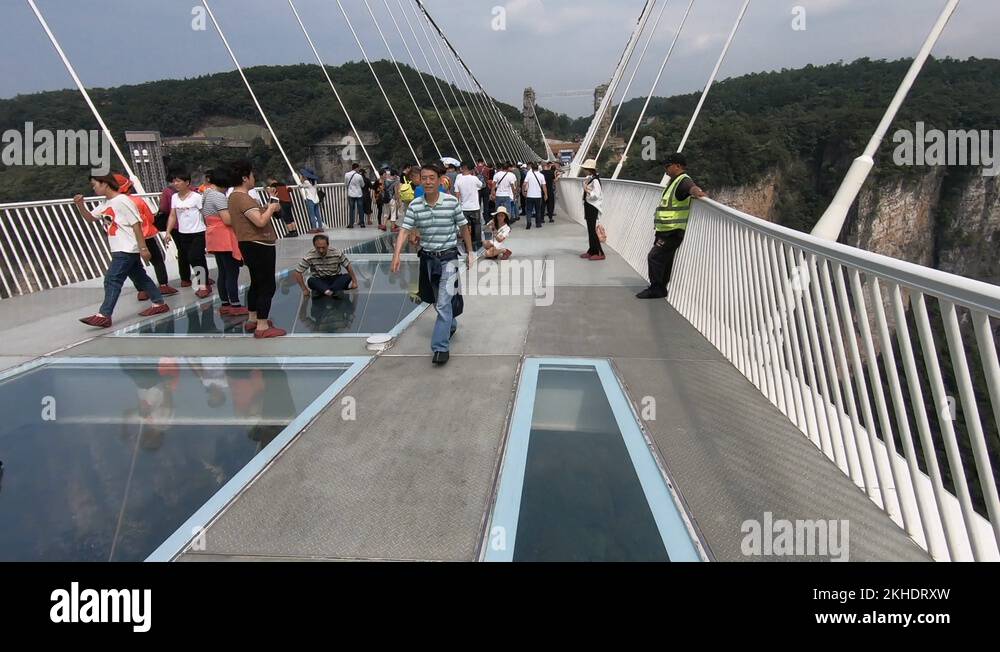 Walking time lapse glass suspension bridge Zhangjiajie, China travel ...
