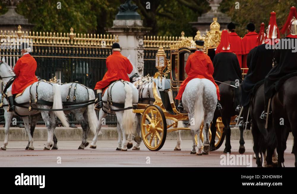 Prince Charles enters Buckingham Palace, London, England, UK Stock ...