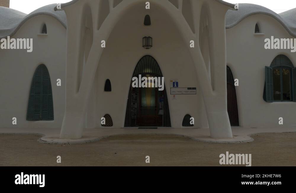 Gaudi gate Stock Videos & Footage - HD and 4K Video Clips - Alamy