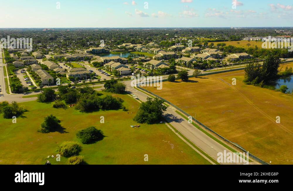 Rich neighborhoods aerial Stock Videos & Footage - HD and 4K Video ...