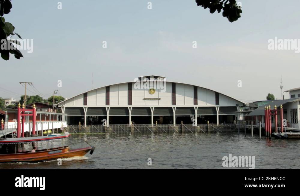 Royal boats Stock Videos & Footage - HD and 4K Video Clips - Alamy