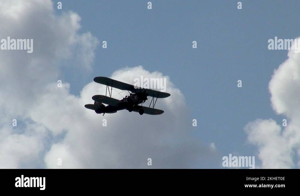 Soviet biplane Stock Videos & Footage - HD and 4K Video Clips - Alamy