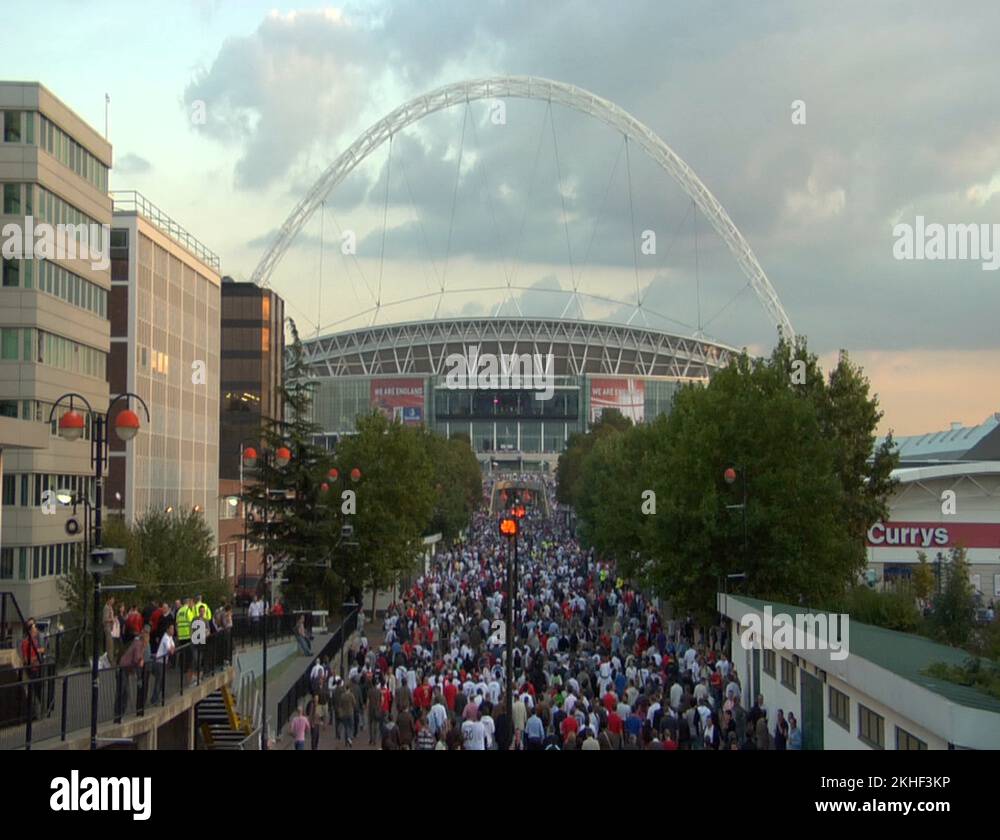 Wembley stadium Stock Videos & Footage - HD and 4K Video Clips - Alamy