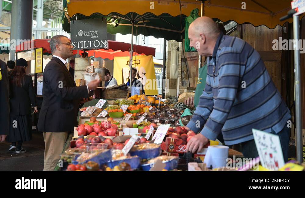 Man buying fruit from market stall Stock Videos & Footage - HD and 4K ...