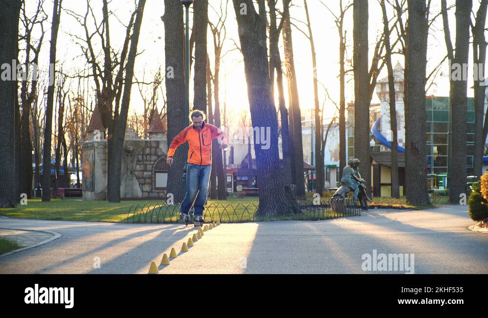 Do a good turn daily Stock Videos & Footage - HD and 4K Video Clips - Alamy