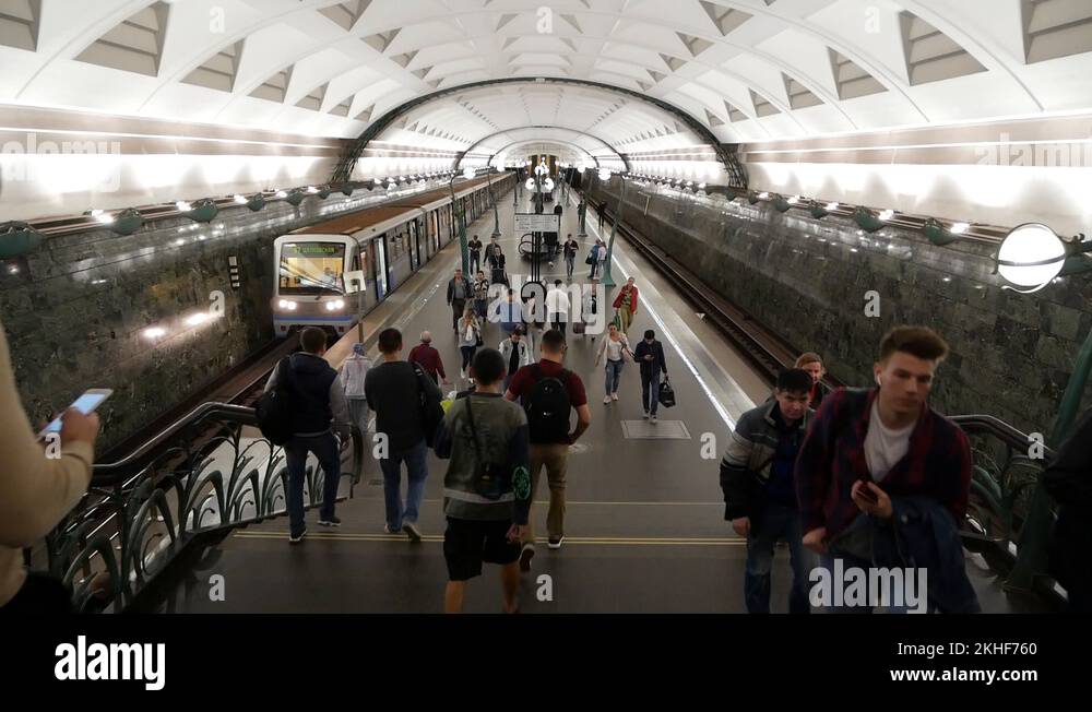 Passengers rise from the metro hall Slavyansky Boulevard. People go up and down Stock Video ...