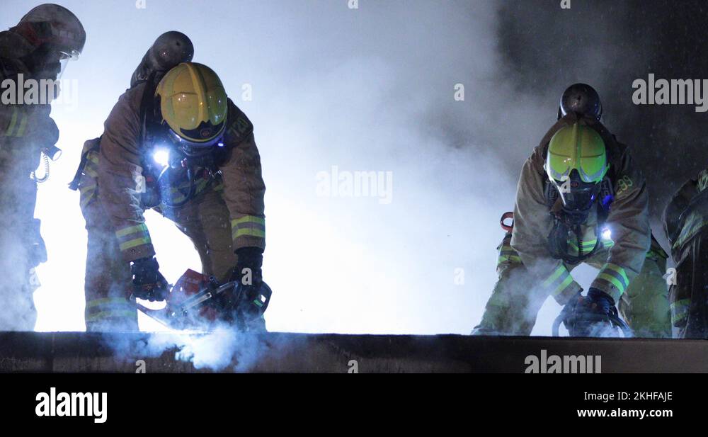 Battle saw Stock Videos & Footage - HD and 4K Video Clips - Alamy