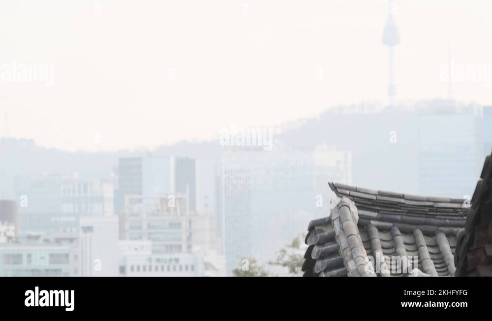 Korea (Seoul) - Hanok Village: Korean traditional village and visitors ...