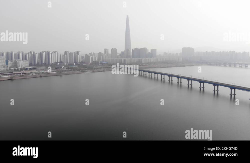 Sky bridge lotte world Stock Videos & Footage - HD and 4K Video Clips ...