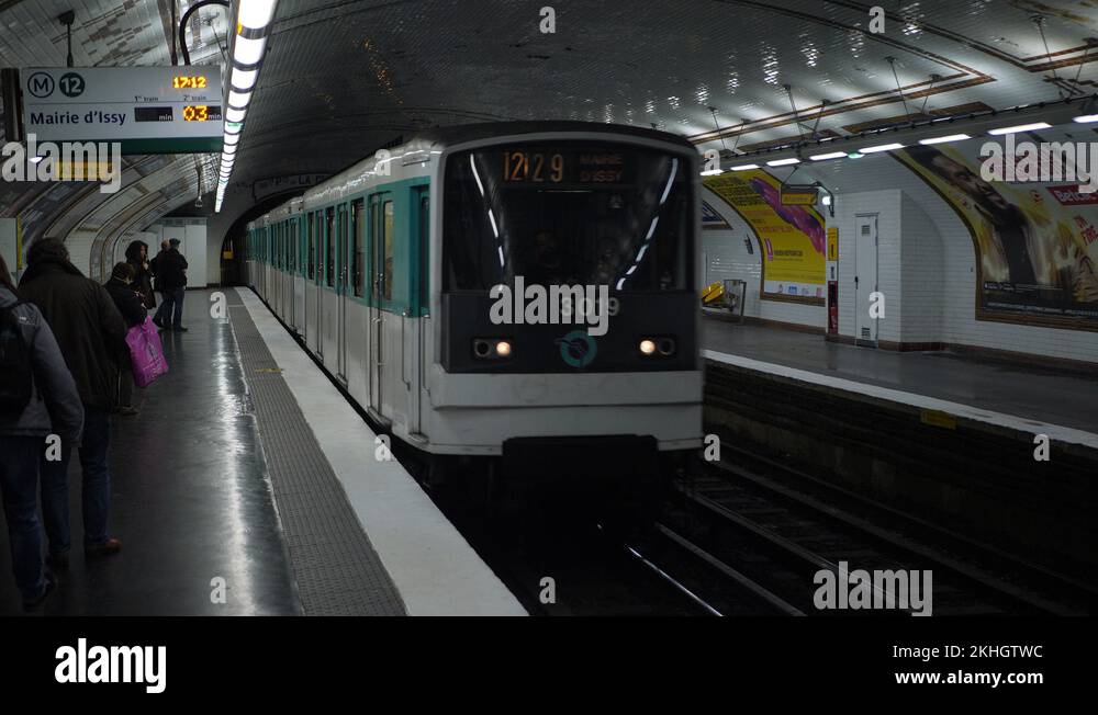 France station paris commuter train Stock Videos & Footage - HD and 4K ...