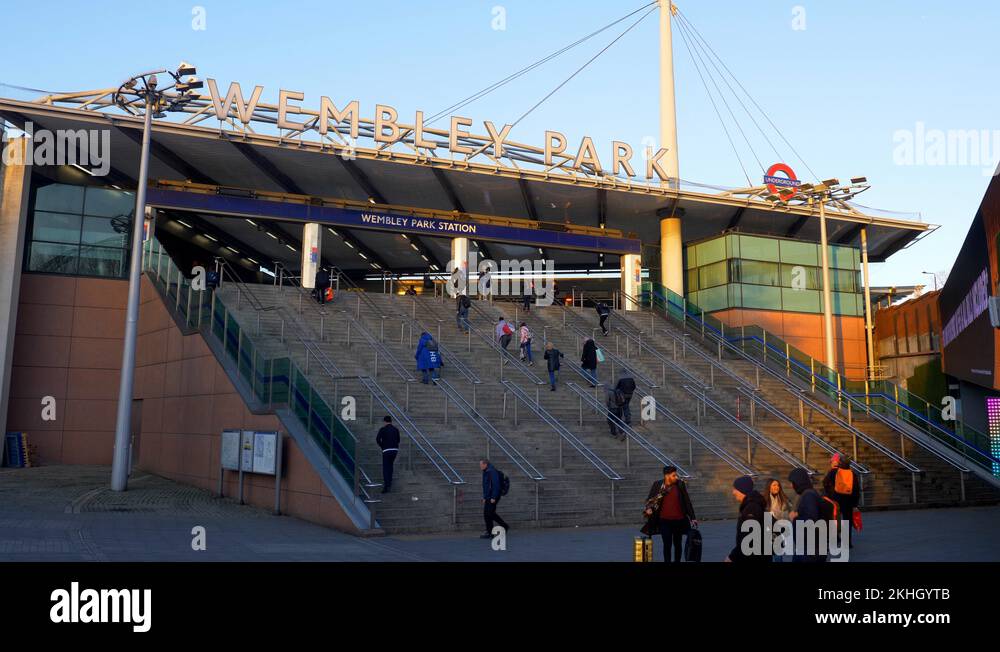 Wembley england Stock Videos & Footage - HD and 4K Video Clips - Alamy