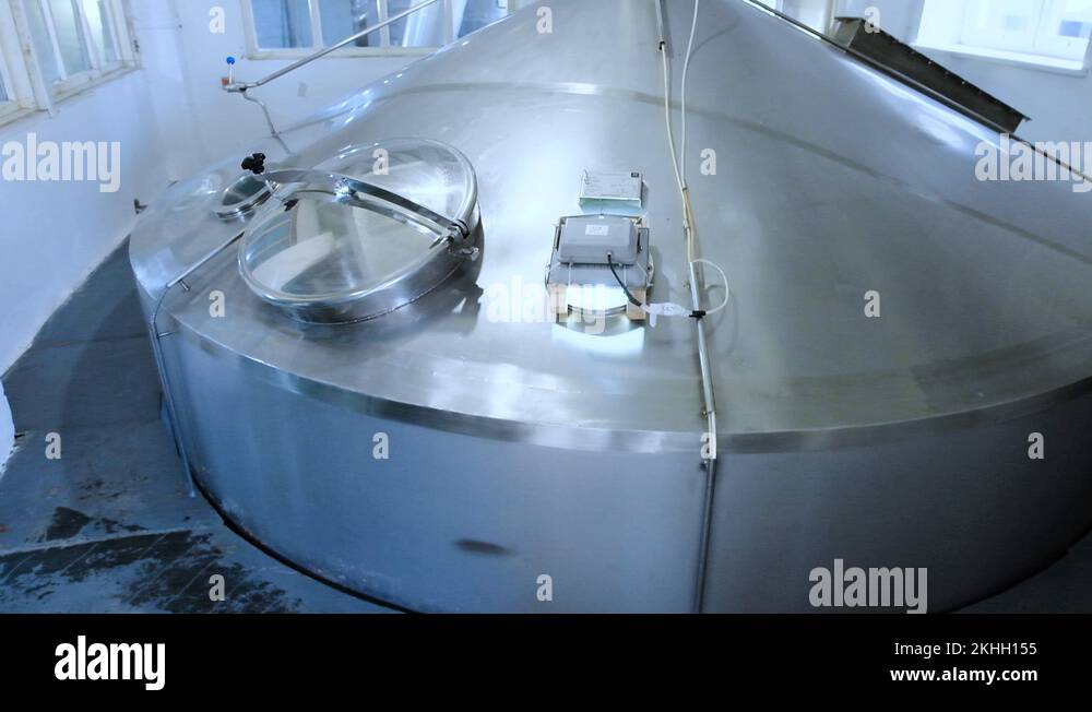 Bladder tank Stock Videos & Footage - HD and 4K Video Clips - Alamy