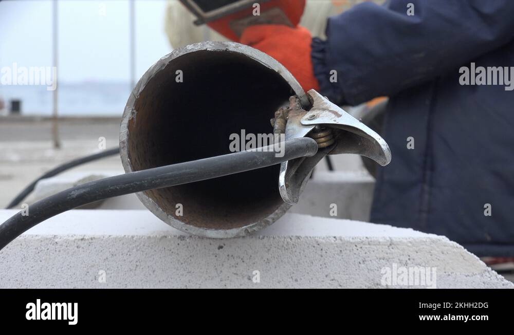 Grounding tool Stock Videos & Footage - HD and 4K Video Clips - Alamy