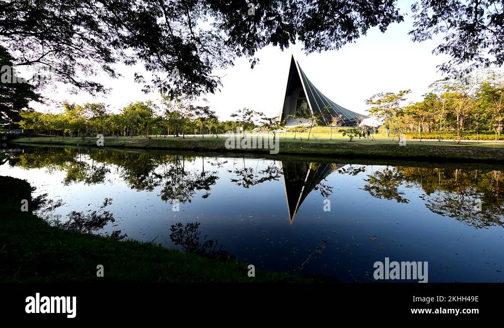 Prince mahidol Stock Videos & Footage - HD and 4K Video Clips - Alamy