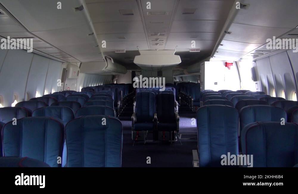 Boeing 747 interior Stock Videos & Footage - HD and 4K Video Clips - Alamy