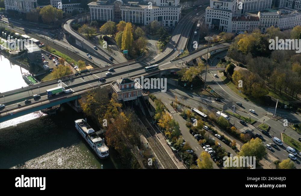 Cars circulation Stock Videos & Footage - HD and 4K Video Clips - Alamy