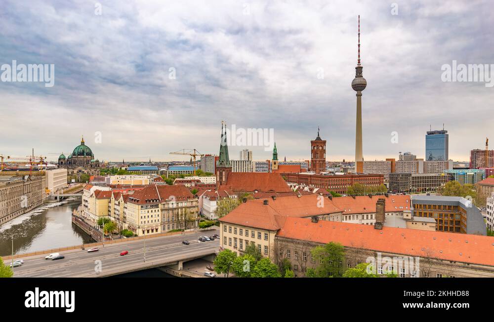 Berlin Germany time lapse 4K, city skyline timelapse at TV Tower and ...
