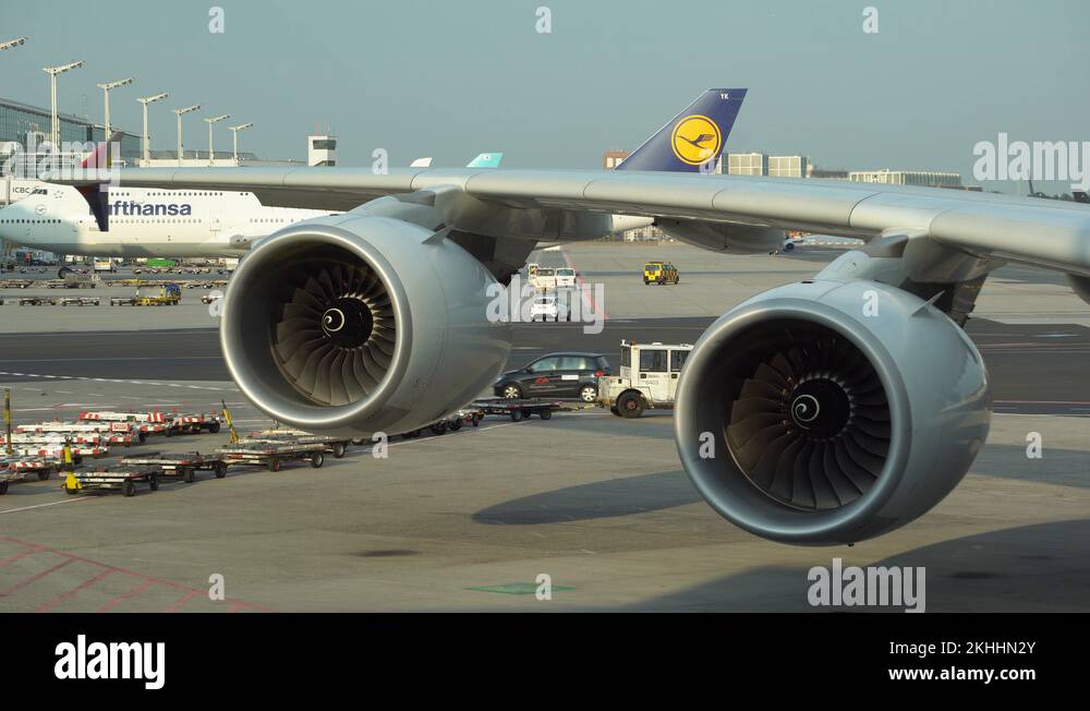 Rotate wing aircraft Stock Videos & Footage - HD and 4K Video Clips - Alamy