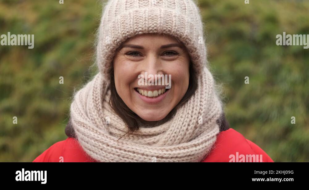 Smiley woman Stock Videos & Footage - HD and 4K Video Clips - Alamy