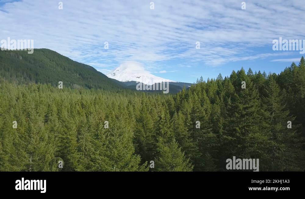 Oregon cascade range aerial Stock Videos & Footage - HD and 4K Video ...
