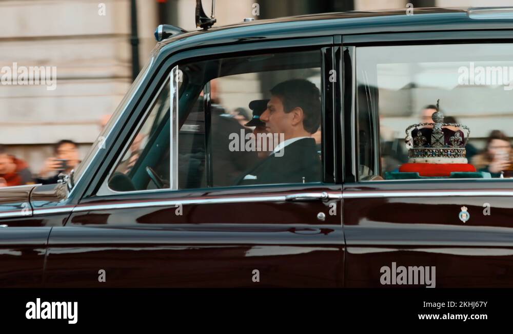 Royal limousine Stock Videos & Footage - HD and 4K Video Clips - Alamy