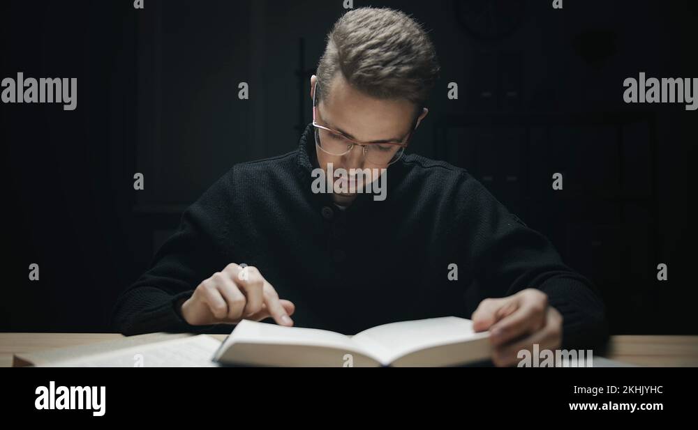 Examen éducation Stock Videos & Footage - HD and 4K Video Clips - Alamy