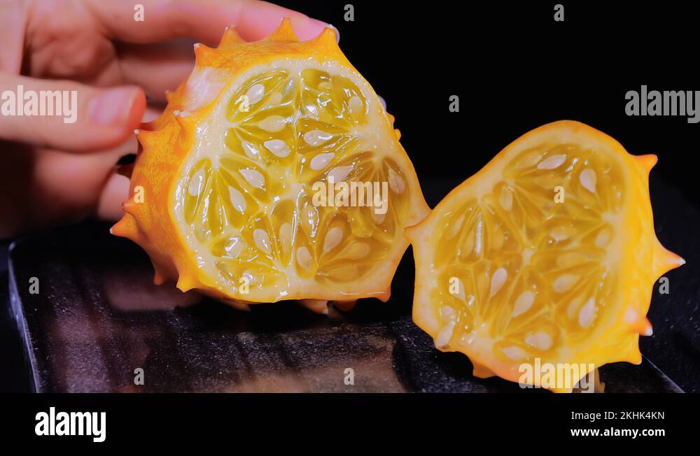 Horned melon Stock Videos & Footage - HD and 4K Video Clips - Alamy
