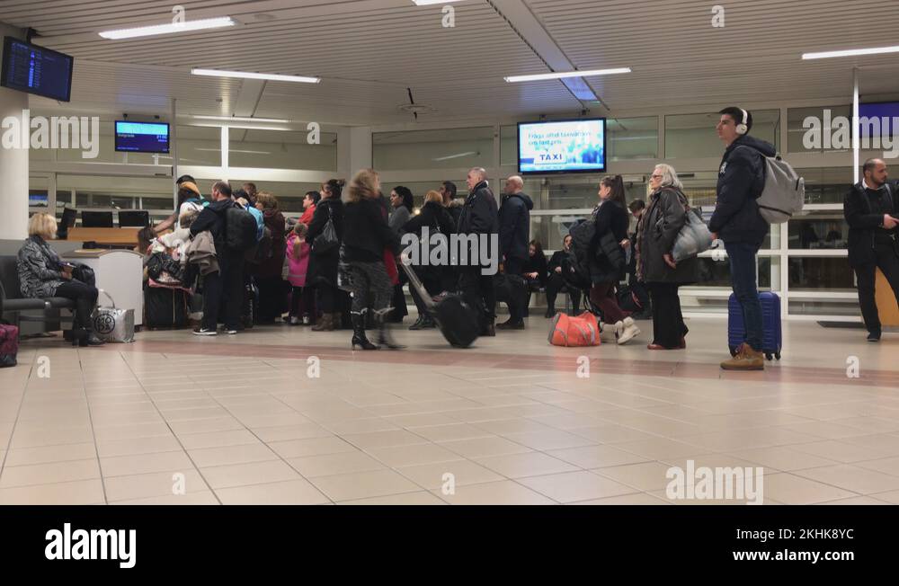 Boarding card Stock Videos & Footage - HD and 4K Video Clips - Alamy