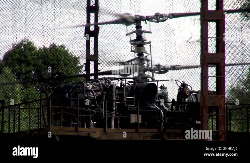 Aircraft repair network. Tests of helicopter gearbox VR-252 on test ...