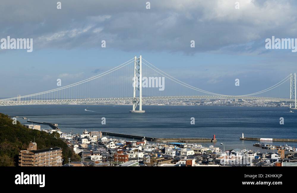 Akashi Kaikyō Bridge, the biggest suspension bridge in the world ...