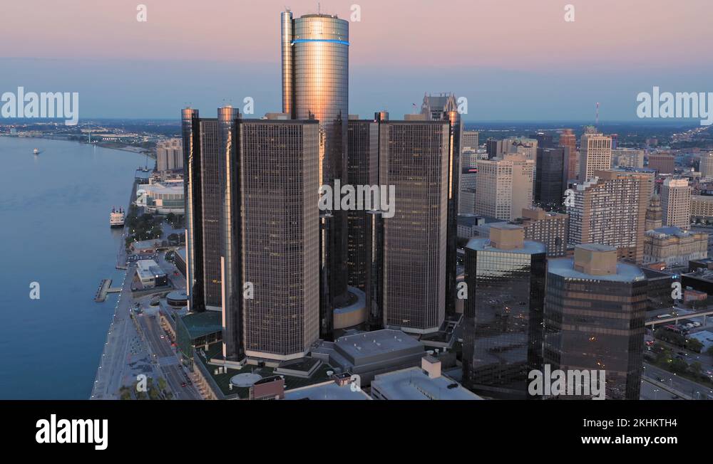 Renaissance center detroit night Stock Videos & Footage - HD and 4K ...
