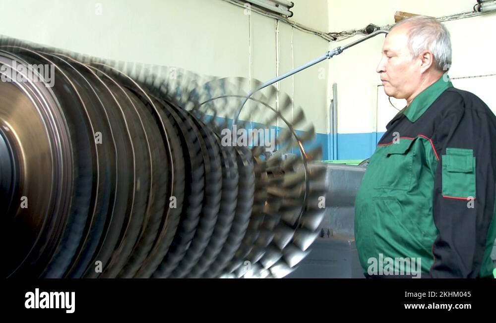 Motor compressor rotor balancing from Su-24 aircraft (fencer) on lathe ...