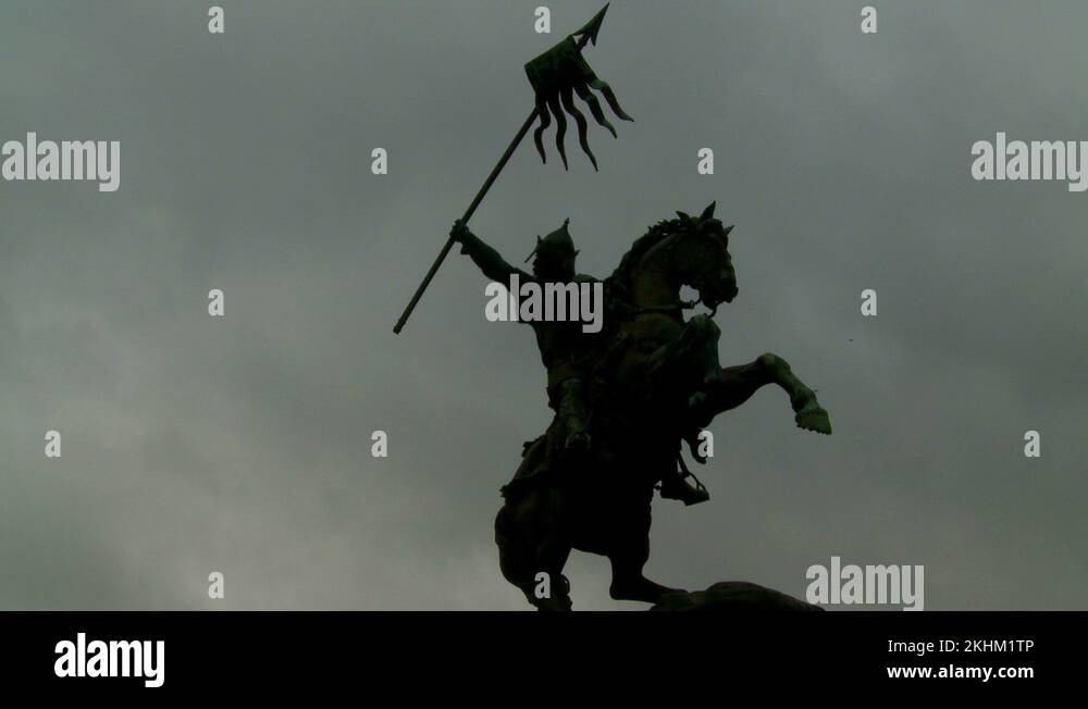 William the conqueror statue Stock Videos & Footage - HD and 4K Video ...