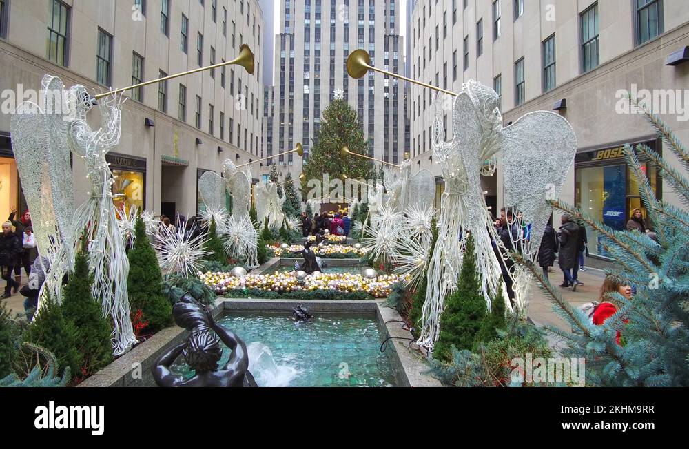 Channel Gardens in Rockefeller Center During the Christmas Holiday ...