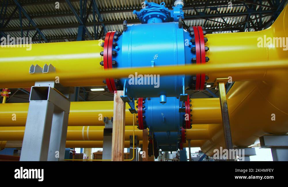 motion to reservoirs on pipelines at gas compression station Stock ...