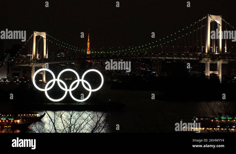 TOKYO, JAPAN : The five ring symbol of the Olympic Games at Odaiba ...