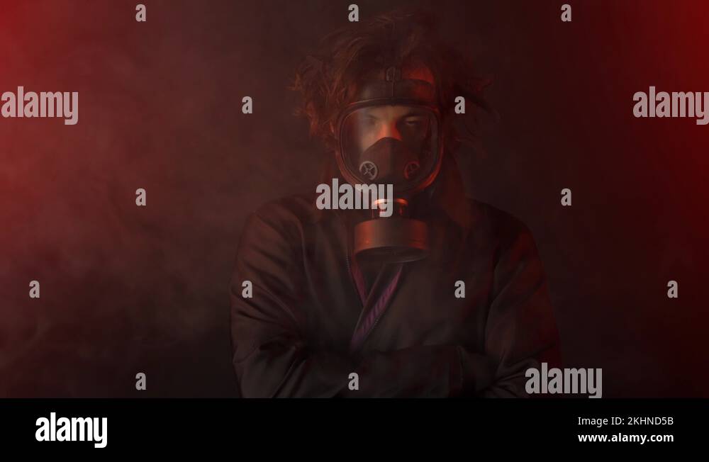 Poison gas mask Stock Videos & Footage - HD and 4K Video Clips - Alamy