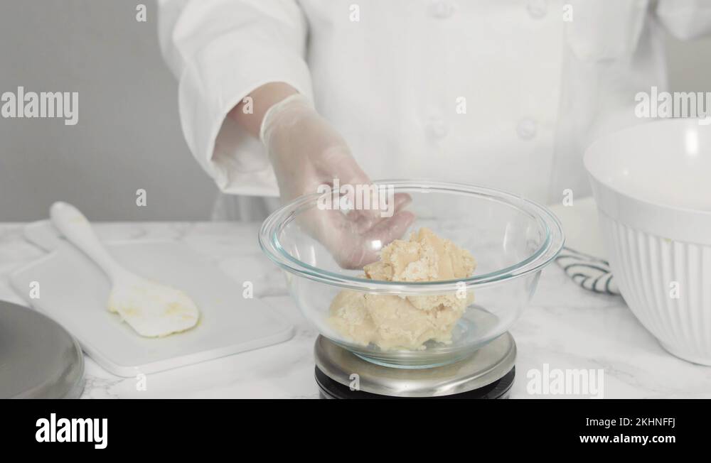 Measuring sweets Stock Videos & Footage - HD and 4K Video Clips - Alamy