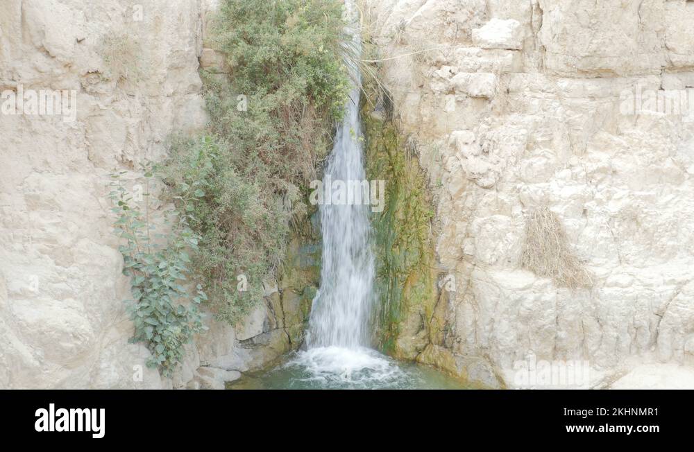 Tall waterfall cascading Stock Videos & Footage - HD and 4K Video Clips ...