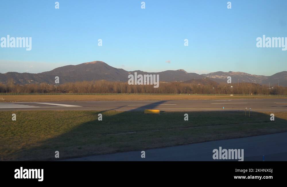 Takeoff point Stock Videos & Footage - HD and 4K Video Clips - Alamy