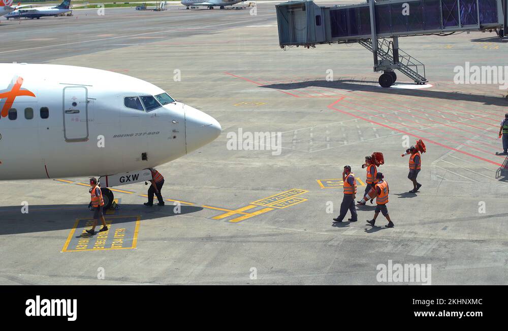 Airport ground crew pilot Stock Videos & Footage - HD and 4K Video ...