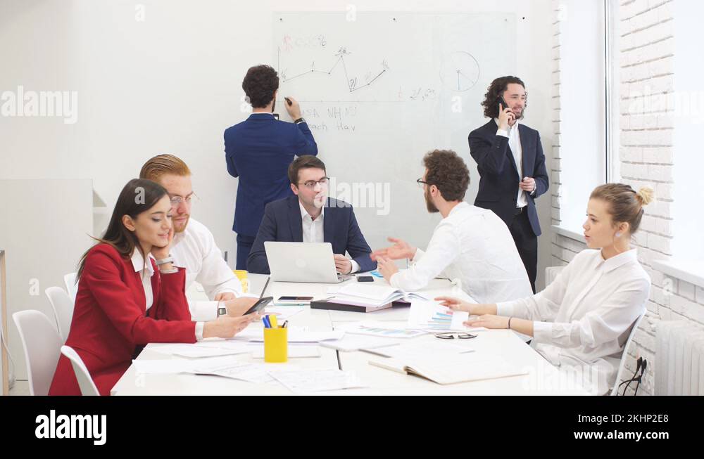 Young global leaders Stock Videos & Footage - HD and 4K Video Clips - Alamy