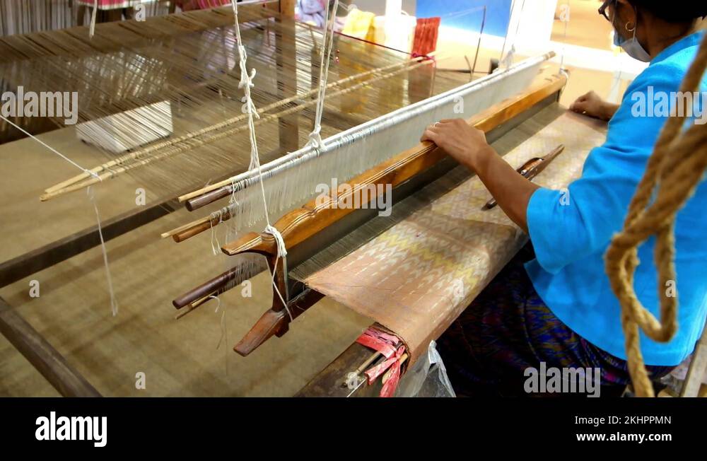 Thailand loom weaver weaving Stock Videos & Footage - HD and 4K Video ...