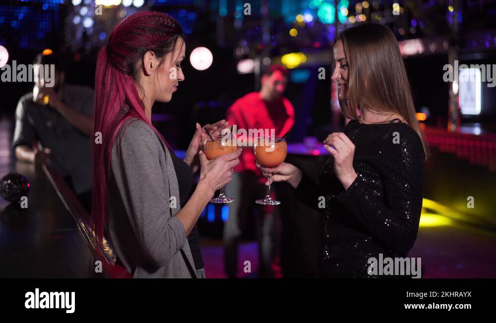 Women dancing at bar Stock Videos & Footage - HD and 4K Video Clips - Alamy