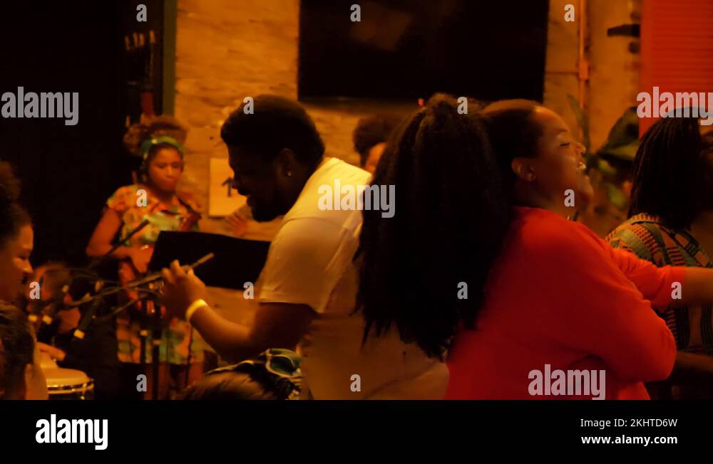 Rio de janeiro dance Stock Videos & Footage - HD and 4K Video Clips - Alamy